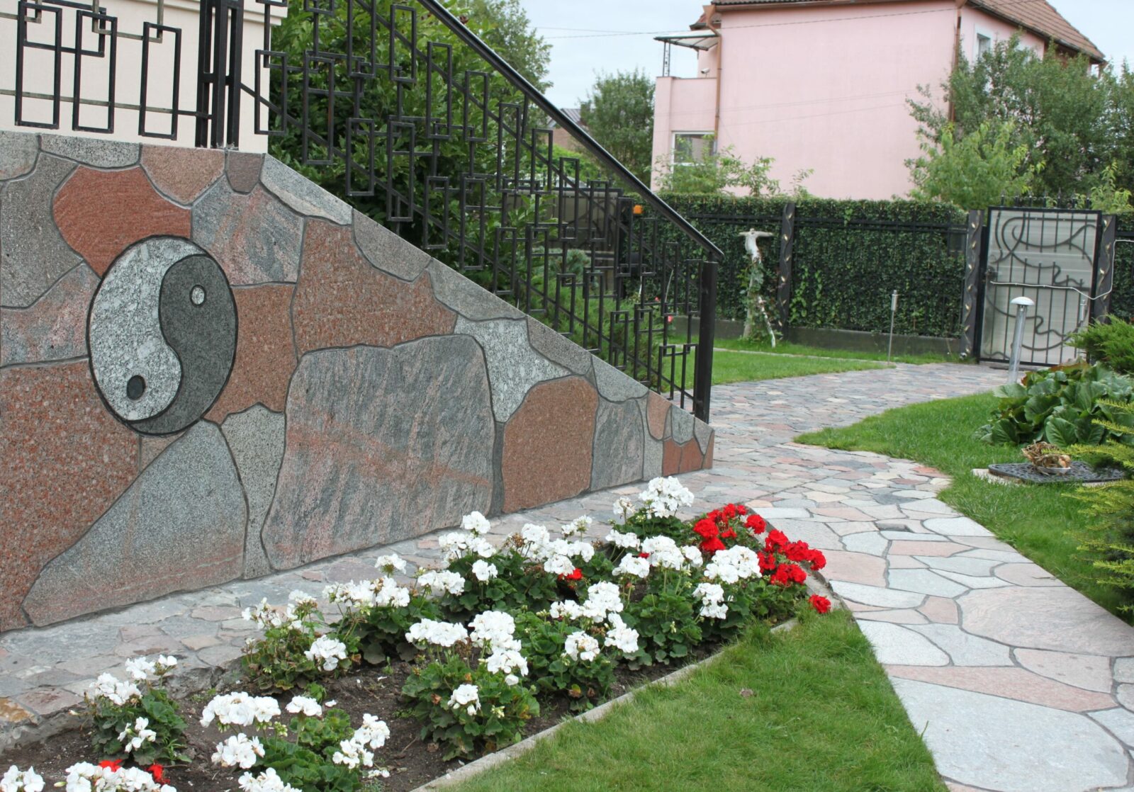 Цоколи и фасады | РОДИОНОВ КАМЕНЬ